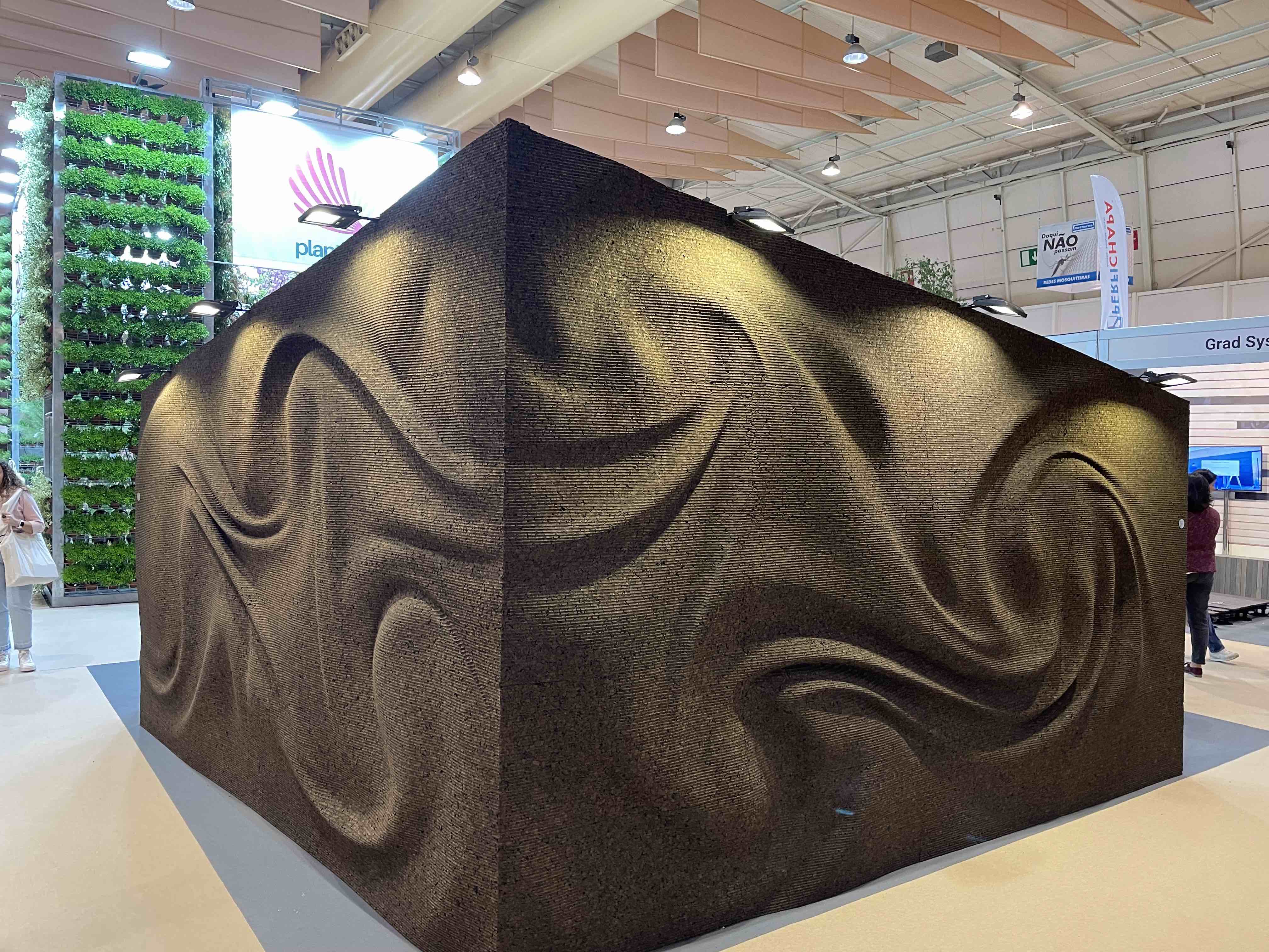 Gencork Corkwirl - Sustainable Cork Wine Stopper | 2Rethink - 2rethink ...